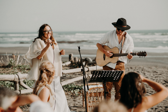 CHIC ALL-WHITE BALI WEDDING AT VILLA VEDAS – Lin Paper